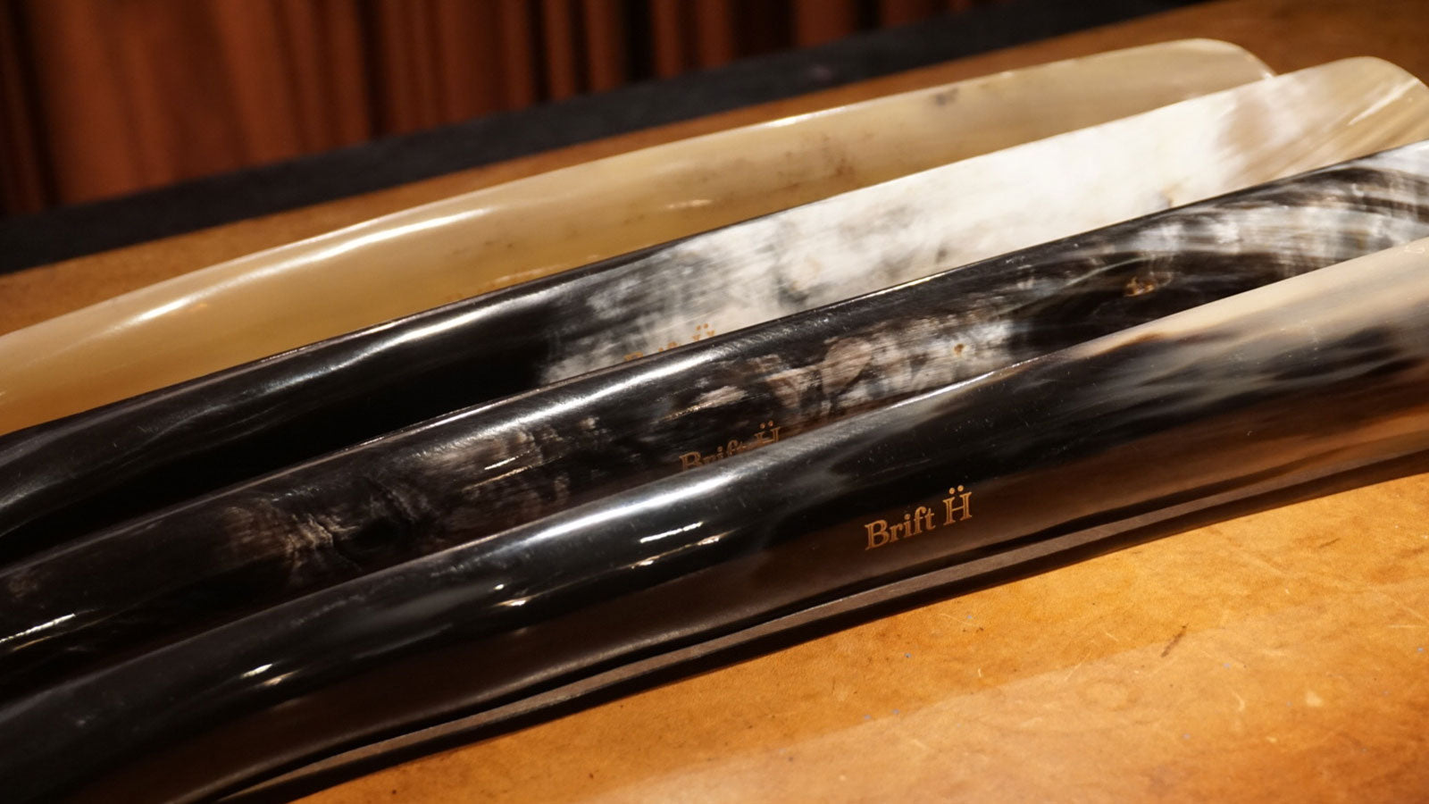 「Brift H製品通信」日常の所作を、美しく。Brift Hが提案する“本物のシューホーン”二選。